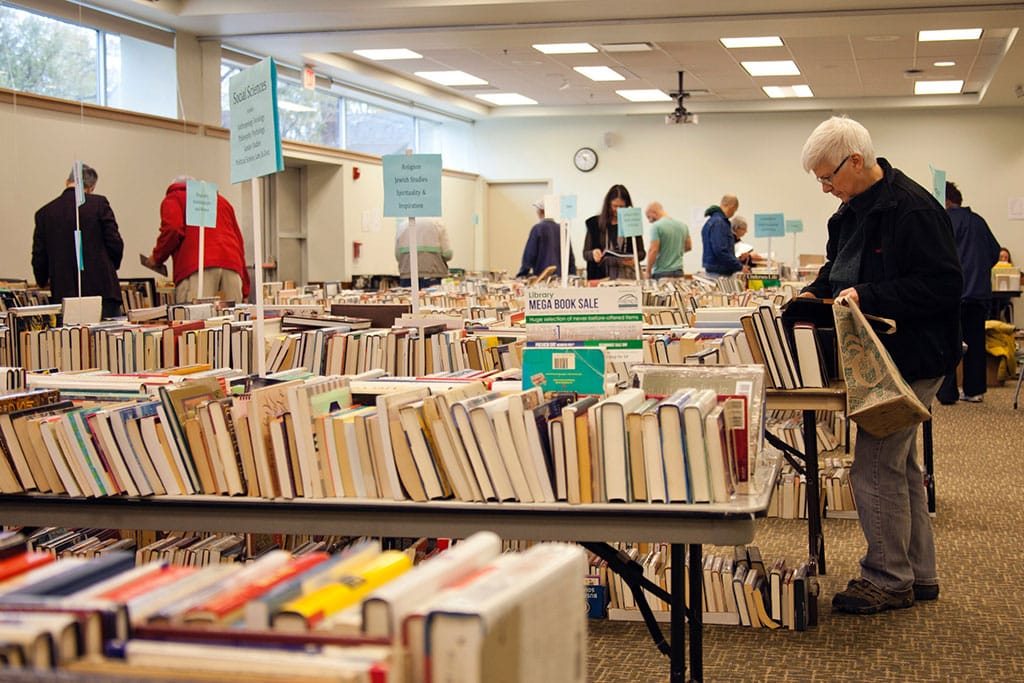 Book Sales | FRIENDS of the Heights Libraries